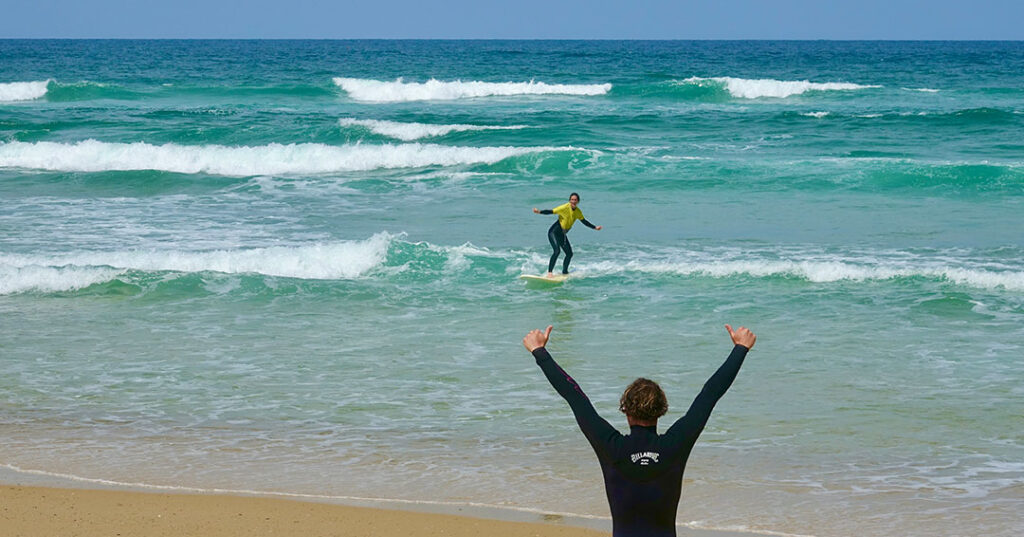 Apprendre le surf : 11 conseils & techniques pour progresser